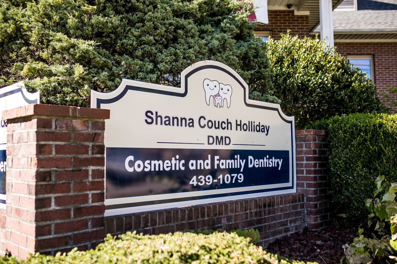Who We Are | Shanna Couch Holliday | Cosmetic Dentist